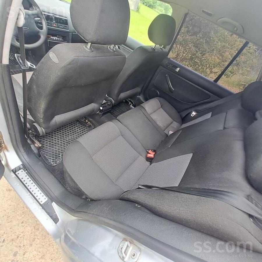 Grey Volkswagen Golf 2002 in Daugavpils, with an engine capacity of 1.90 L and mileage of 312 thousand km for 950 €, photo 11 on AUTOMOTO.COM.LV