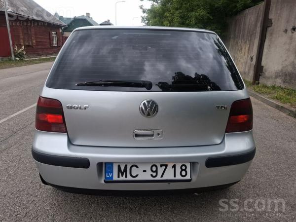 Grey Volkswagen Golf 2002 in Daugavpils, with an engine capacity of 1.90 L and mileage of 312 thousand km for 1600 €, photo 4 on AUTOMOTO.COM.LV