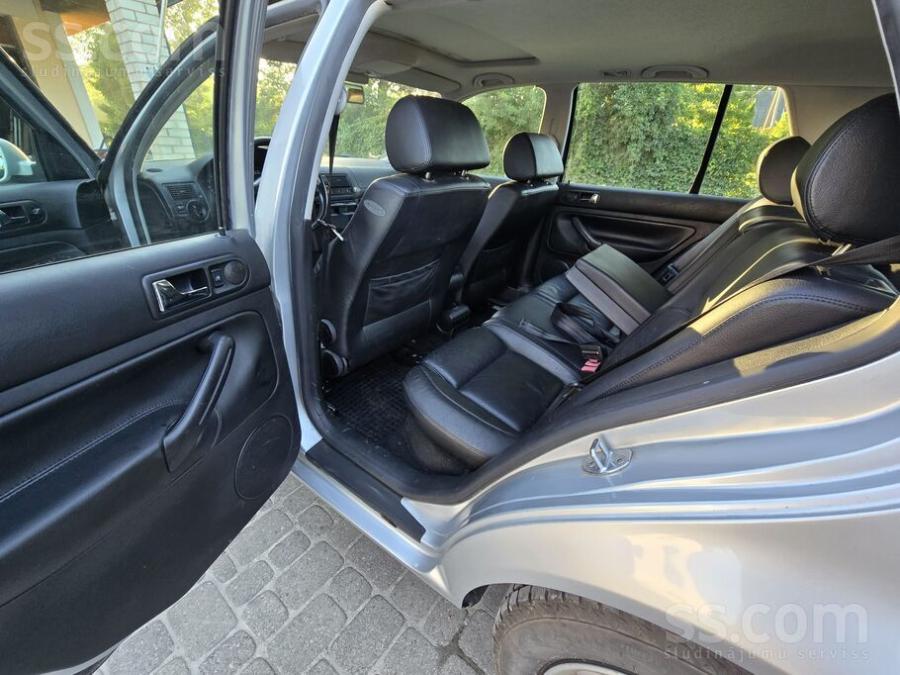 Grey Volkswagen Golf 2002 in Riga, with an engine capacity of 2.00 L and mileage of 155 thousand km for 2850 €, photo 11 on AUTOMOTO.COM.LV