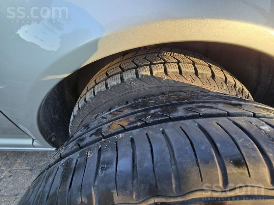 Grey Volkswagen Golf 2002 in Riga, with an engine capacity of 2.00 L and mileage of 155 thousand km for 2850 €, photo 15 on AUTOMOTO.COM.LV