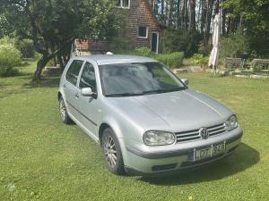 Pelēks Volkswagen Golf 2002 Viļņa, ar dzinēja tilpumu 1.90 L un nobraukumu 398 tūkst. km par 950 €, foto  vietnē AUTOMOTO.COM.LV