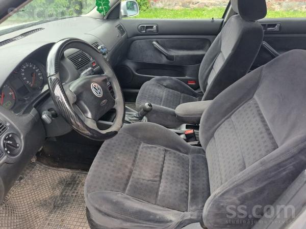 Grey Volkswagen Golf 2002 in Jekabpils, with an engine capacity of 1.90 L and mileage of 492 thousand km for 899 €, photo 8 on AUTOMOTO.COM.LV