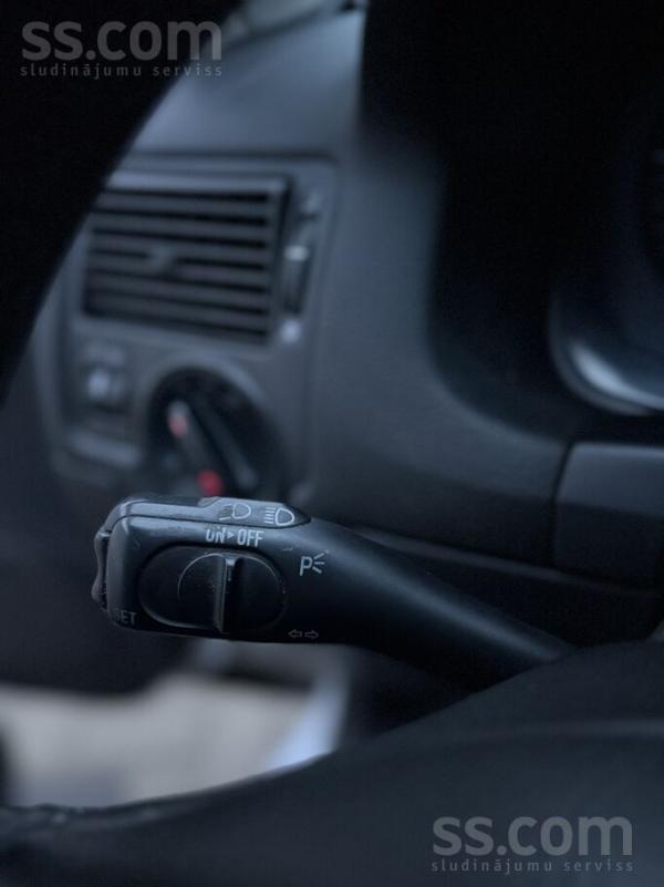 Pelēks Volkswagen Golf 2002 Kuldīga, ar dzinēja tilpumu 1.90 L un nobraukumu 421 tūkst. km par 1900 €, foto 8 vietnē AUTOMOTO.COM.LV