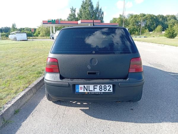 Pelēks Volkswagen Golf 2002 Kaišiadorys, ar dzinēja tilpumu 1.90 L un nobraukumu 240 tūkst. km par 1150 €, foto 10 vietnē AUTOMOTO.COM.LV