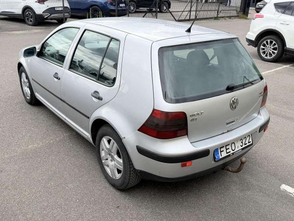 Pelēks Volkswagen Golf 2002 Viļņa, ar dzinēja tilpumu 1.90 L un nobraukumu 260 tūkst. km par 699 €, foto 2 vietnē AUTOMOTO.COM.LV
