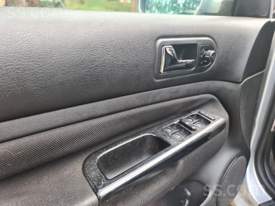 Grey Volkswagen Golf 2002 in Riga, with an engine capacity of 2.00 L and mileage of 377 thousand km for 650 €, photo 9 on AUTOMOTO.COM.LV