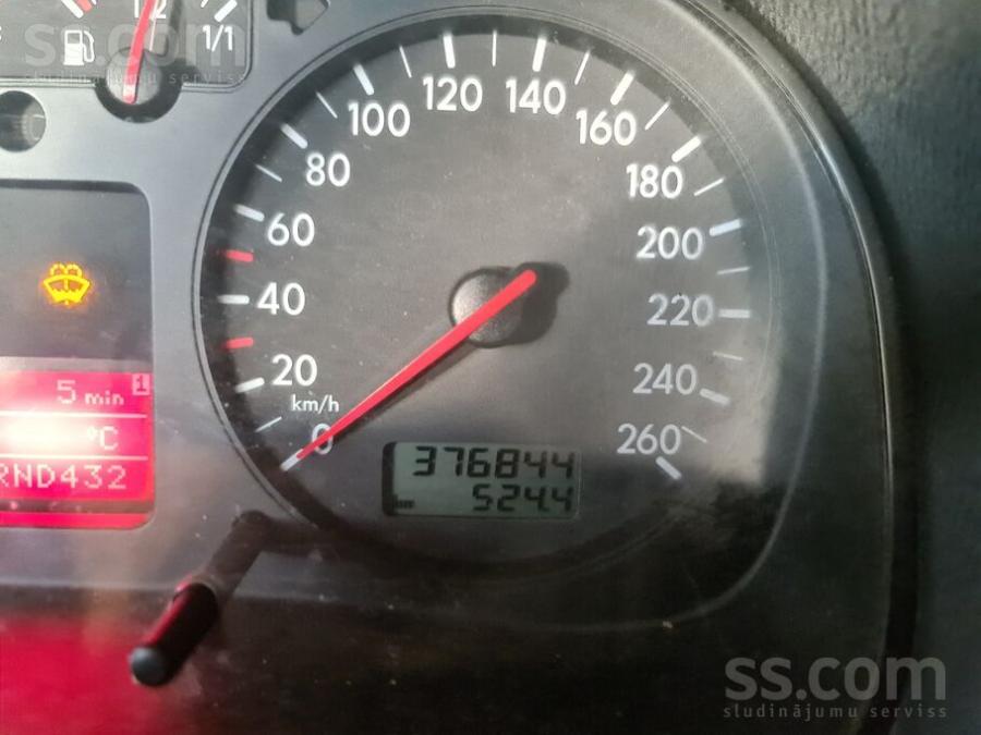 Grey Volkswagen Golf 2002 in Riga, with an engine capacity of 2.00 L and mileage of 377 thousand km for 650 €, photo 14 on AUTOMOTO.COM.LV