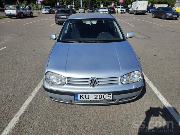 Pelēks Volkswagen Golf 2002 Rīga, ar dzinēja tilpumu 1.60 L un nobraukumu 215 tūkst. km par 1890 €, foto 1 vietnē AUTOMOTO.COM.LV