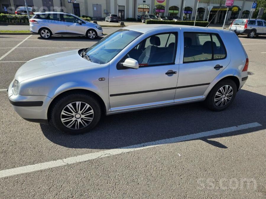 Серый Фольксваген Гольф 2002 в Рига, объемом двигателя 1.60 л и пробегом 215 тыс. км за 1890 €, фото 3 на AUTOMOTO.COM.LV