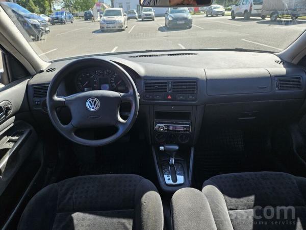 Pelēks Volkswagen Golf 2002 Rīga, ar dzinēja tilpumu 1.60 L un nobraukumu 215 tūkst. km par 1890 €, foto 7 vietnē AUTOMOTO.COM.LV