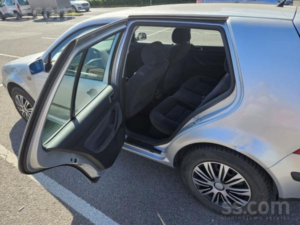 Pelēks Volkswagen Golf 2002 Rīga, ar dzinēja tilpumu 1.60 L un nobraukumu 215 tūkst. km par 1890 €, foto 9 vietnē AUTOMOTO.COM.LV