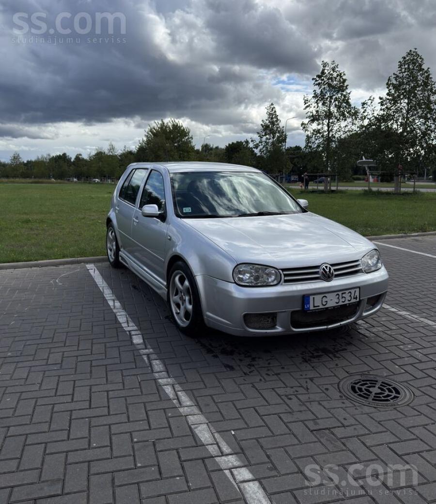 Pelēks Volkswagen Golf 2002 Rīga, ar dzinēja tilpumu 1.60 L un nobraukumu 322 tūkst. km par 700 €, foto 3 vietnē AUTOMOTO.COM.LV