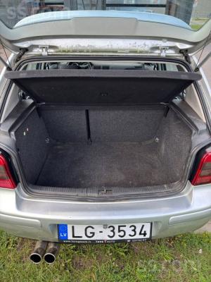 Pelēks Volkswagen Golf 2002 Rīga, ar dzinēja tilpumu 1.60 L un nobraukumu 322 tūkst. km par 700 €, foto 7 vietnē AUTOMOTO.COM.LV