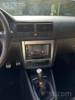 Pelēks Volkswagen Golf 2002 Rīga, ar dzinēja tilpumu 1.60 L un nobraukumu 322 tūkst. km par 700 €, foto 10 vietnē AUTOMOTO.COM.LV