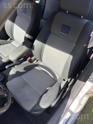 Pelēks Volkswagen Golf 2002 Rīga, ar dzinēja tilpumu 1.60 L un nobraukumu 322 tūkst. km par 700 €, foto 12 vietnē AUTOMOTO.COM.LV