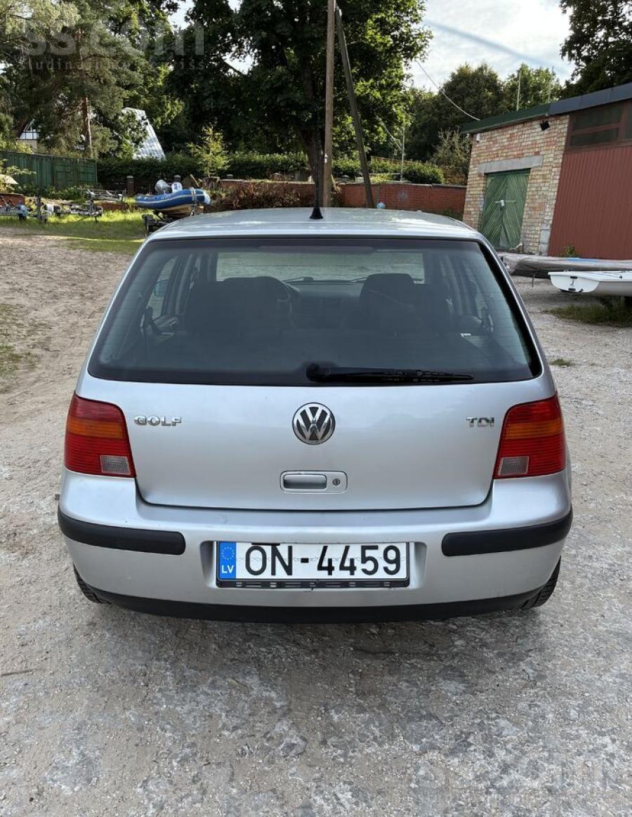 Pelēks Volkswagen Golf 2002 Rīga, ar dzinēja tilpumu 1.90 L un nobraukumu 303 tūkst. km par 2490 €, foto 7 vietnē AUTOMOTO.COM.LV