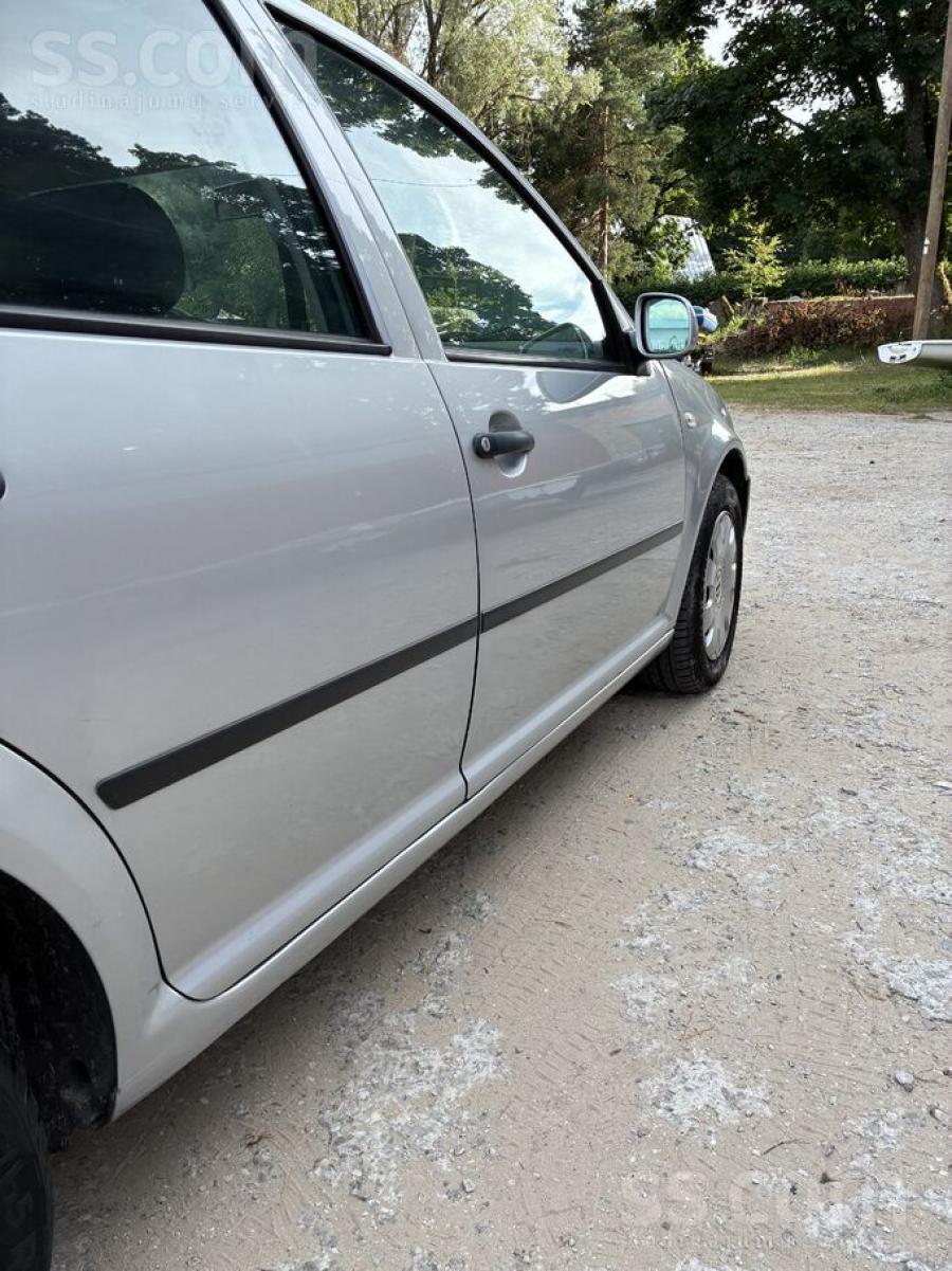 Pelēks Volkswagen Golf 2002 Rīga, ar dzinēja tilpumu 1.90 L un nobraukumu 303 tūkst. km par 2490 €, foto 12 vietnē AUTOMOTO.COM.LV