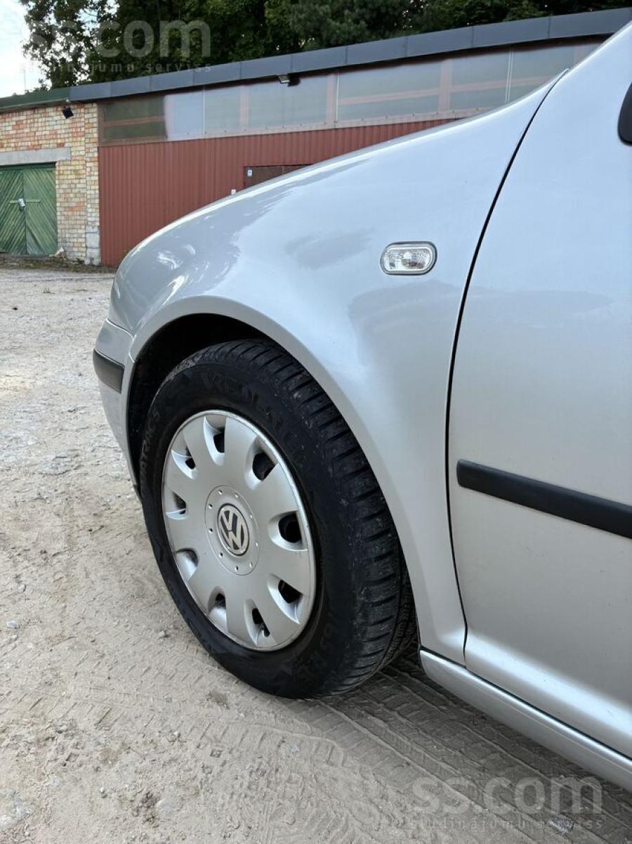 Pelēks Volkswagen Golf 2002 Rīga, ar dzinēja tilpumu 1.90 L un nobraukumu 303 tūkst. km par 2490 €, foto 13 vietnē AUTOMOTO.COM.LV