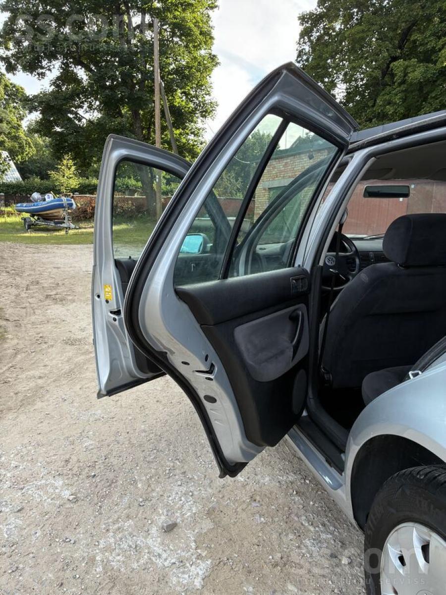 Pelēks Volkswagen Golf 2002 Rīga, ar dzinēja tilpumu 1.90 L un nobraukumu 303 tūkst. km par 2490 €, foto 17 vietnē AUTOMOTO.COM.LV