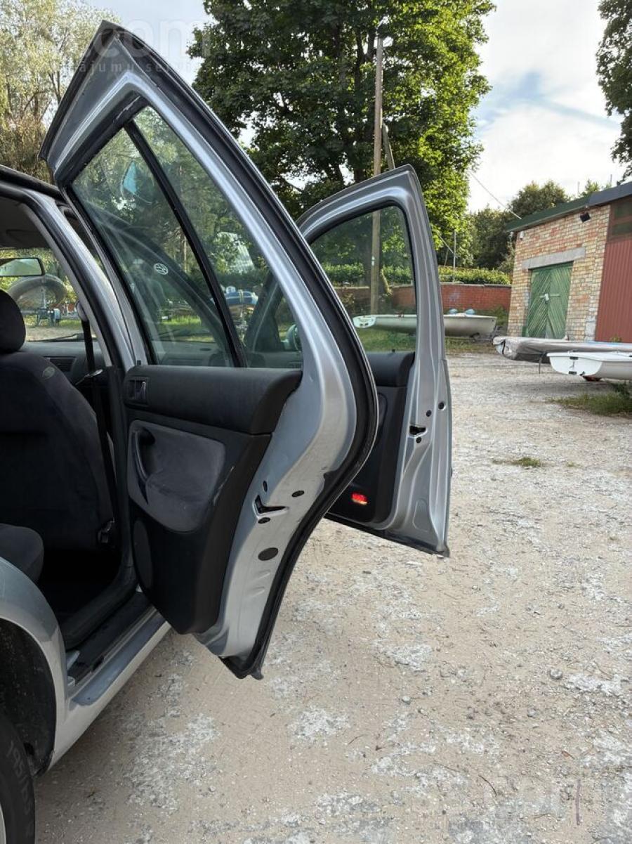 Pelēks Volkswagen Golf 2002 Rīga, ar dzinēja tilpumu 1.90 L un nobraukumu 303 tūkst. km par 2490 €, foto 18 vietnē AUTOMOTO.COM.LV