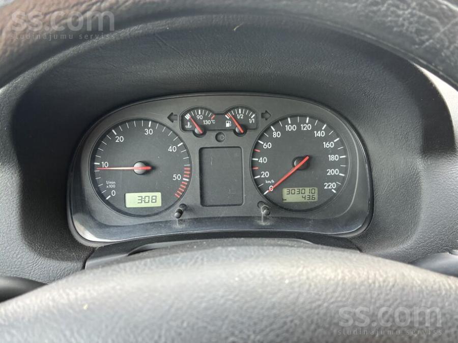 Pelēks Volkswagen Golf 2002 Rīga, ar dzinēja tilpumu 1.90 L un nobraukumu 303 tūkst. km par 2490 €, foto 22 vietnē AUTOMOTO.COM.LV