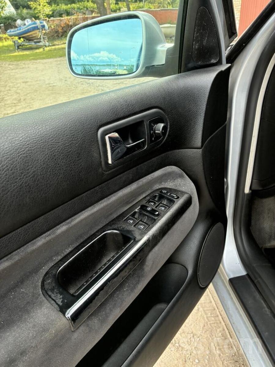 Pelēks Volkswagen Golf 2002 Rīga, ar dzinēja tilpumu 1.90 L un nobraukumu 303 tūkst. km par 2490 €, foto 23 vietnē AUTOMOTO.COM.LV