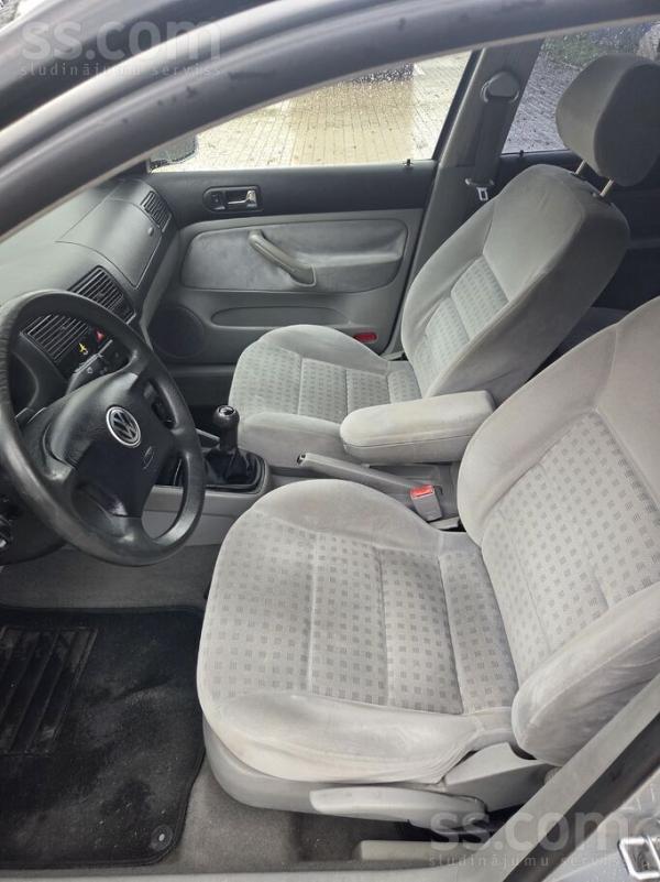 Pelēks Volkswagen Golf 2002 Bauska, ar dzinēja tilpumu 1.90 L un nobraukumu 316 tūkst. km par 2290 €, foto 10 vietnē AUTOMOTO.COM.LV