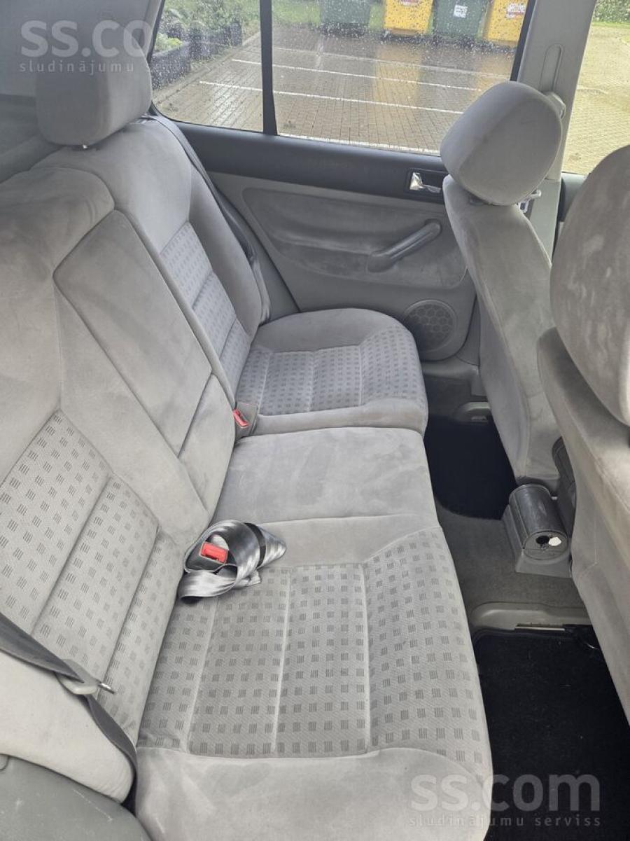 Grey Volkswagen Golf 2002 in Bauska, with an engine capacity of 1.90 L and mileage of 316 thousand km for 2290 €, photo 13 on AUTOMOTO.COM.LV