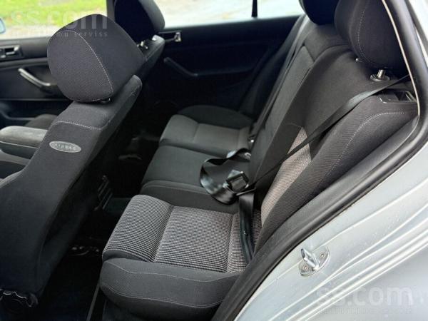 Grey Volkswagen Golf 2002 in Jelgava, with an engine capacity of 1.90 L and mileage of 377 thousand km for 1750 €, photo 11 on AUTOMOTO.COM.LV