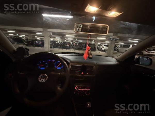 Pelēks Volkswagen Golf 2002 Rīga, ar dzinēja tilpumu 1.90 L un nobraukumu 243 tūkst. km par 2000 €, foto 4 vietnē AUTOMOTO.COM.LV