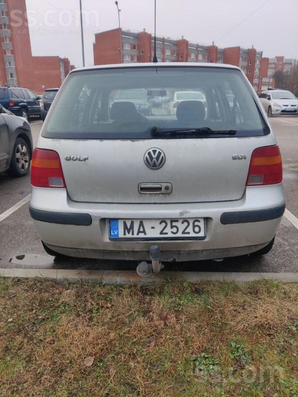Grey Volkswagen Golf 2003 in Daugavpils, with an engine capacity of 1.90 L and mileage of 372 thousand km for 600 €, photo 3 on AUTOMOTO.COM.LV