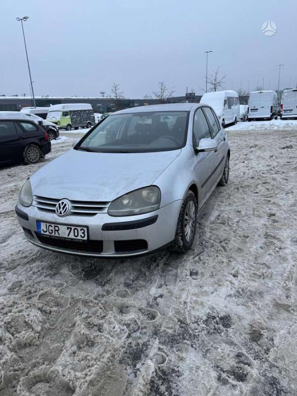 Pelēks Volkswagen Golf 2003 Viļņa, ar dzinēja tilpumu 1.39 L un nobraukumu 156 tūkst. km par 2100 €, foto 3 vietnē AUTOMOTO.COM.LV