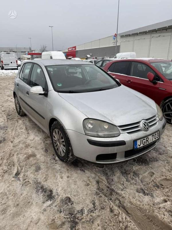 Pelēks Volkswagen Golf 2003 Viļņa, ar dzinēja tilpumu 1.39 L un nobraukumu 156 tūkst. km par 2100 €, foto 6 vietnē AUTOMOTO.COM.LV