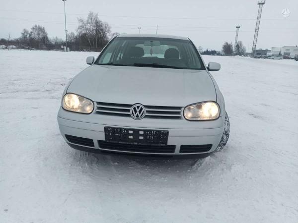 Pelēks Volkswagen Golf 2003 Marijampole, ar dzinēja tilpumu 1.90 L un nobraukumu 269 tūkst. km par 2350 €, foto 1 vietnē AUTOMOTO.COM.LV