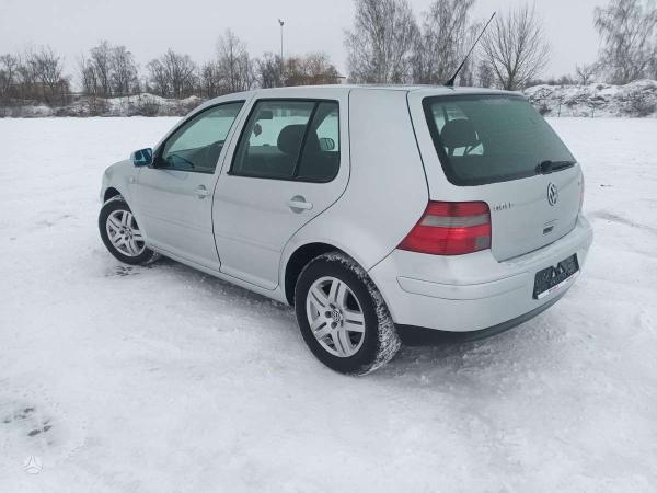 Pelēks Volkswagen Golf 2003 Marijampole, ar dzinēja tilpumu 1.90 L un nobraukumu 269 tūkst. km par 2350 €, foto 5 vietnē AUTOMOTO.COM.LV