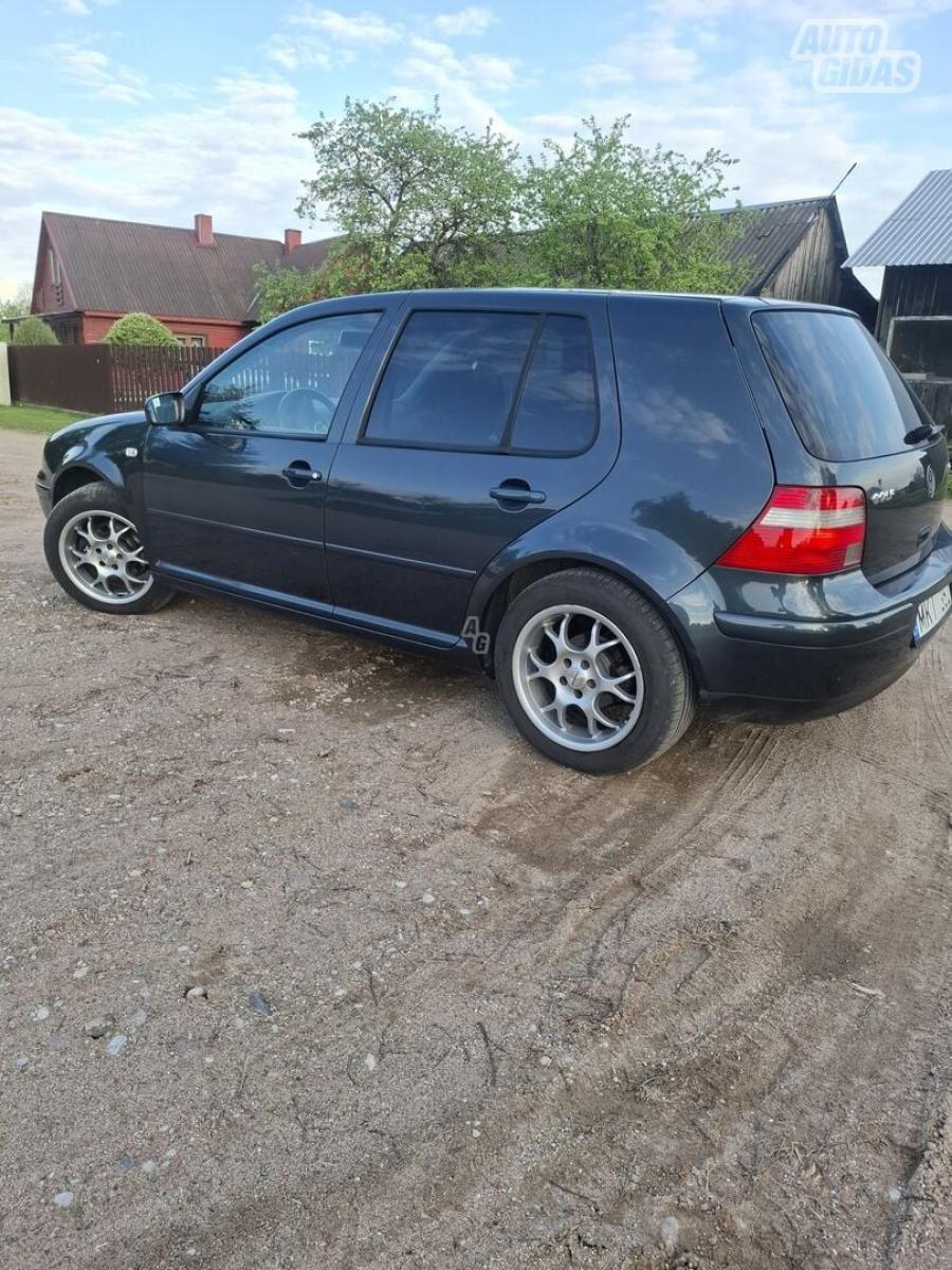 Pelēks Volkswagen Golf 2003 Šalčininkai, ar dzinēja tilpumu 1.90 L un nobraukumu 325 tūkst. km par 1700 €, foto 1 vietnē AUTOMOTO.COM.LV