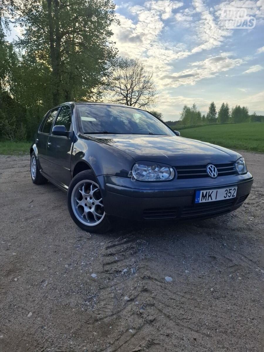 Pelēks Volkswagen Golf 2003 Šalčininkai, ar dzinēja tilpumu 1.90 L un nobraukumu 325 tūkst. km par 1700 €, foto 6 vietnē AUTOMOTO.COM.LV