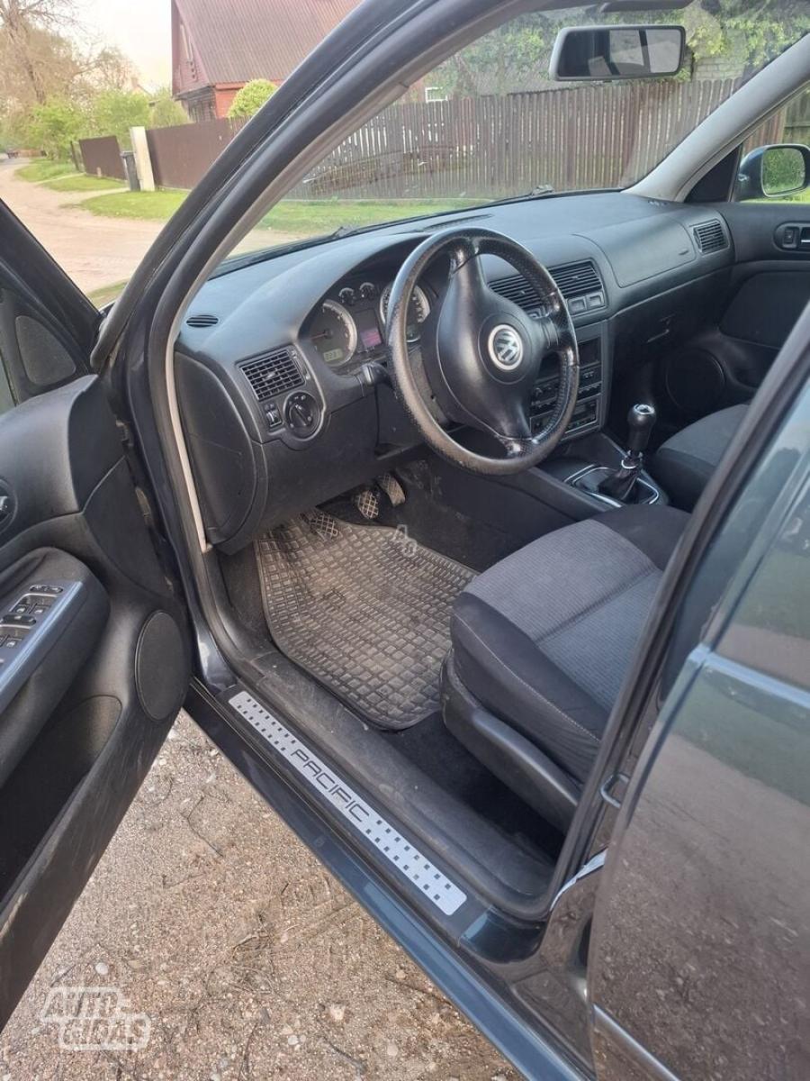 Pelēks Volkswagen Golf 2003 Šalčininkai, ar dzinēja tilpumu 1.90 L un nobraukumu 325 tūkst. km par 1700 €, foto 7 vietnē AUTOMOTO.COM.LV