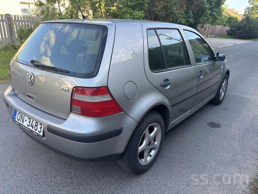 Grey Volkswagen Golf 2003 in Riga, with an engine capacity of 1.90 L and mileage of 254 thousand km for 2490 €, photo 5 on AUTOMOTO.COM.LV