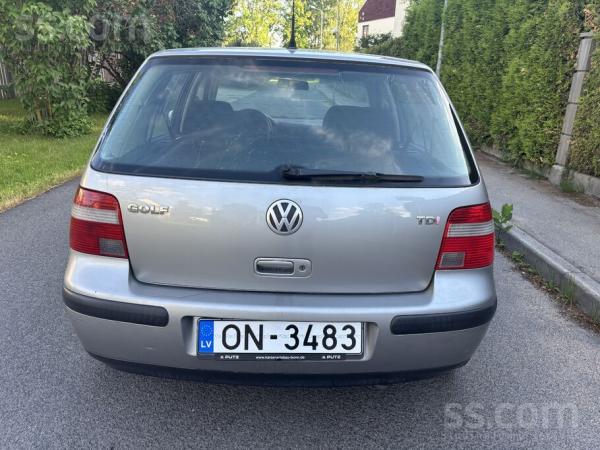 Grey Volkswagen Golf 2003 in Riga, with an engine capacity of 1.90 L and mileage of 254 thousand km for 2490 €, photo 5 on AUTOMOTO.COM.LV