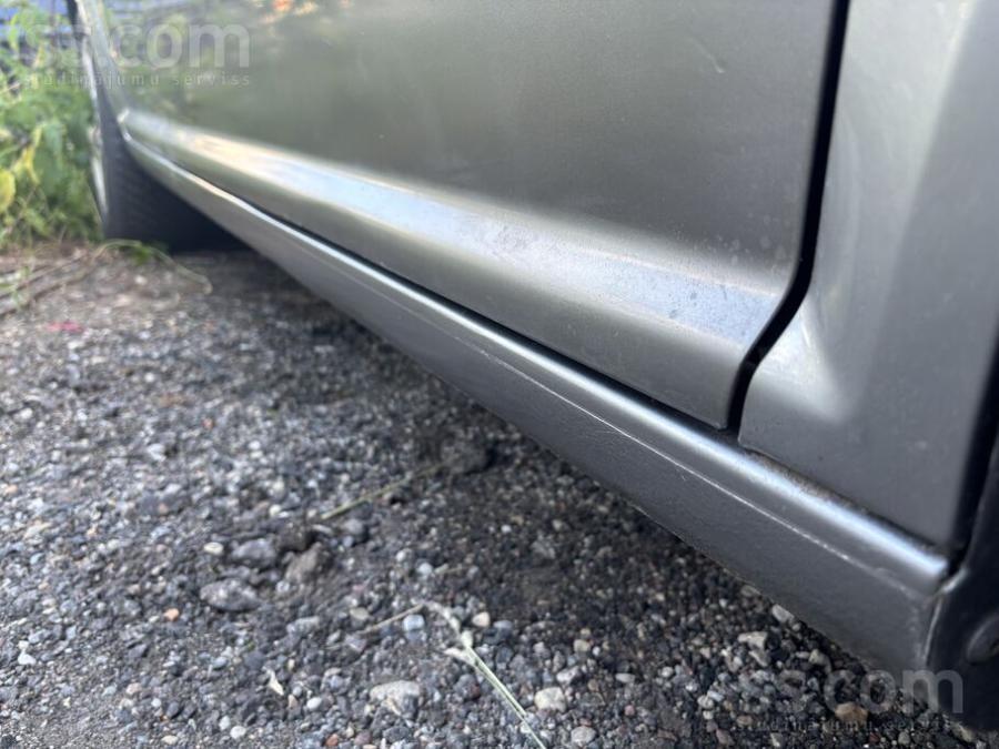 Grey Volkswagen Golf 2003 in Riga, with an engine capacity of 1.90 L and mileage of 254 thousand km for 2490 €, photo 16 on AUTOMOTO.COM.LV