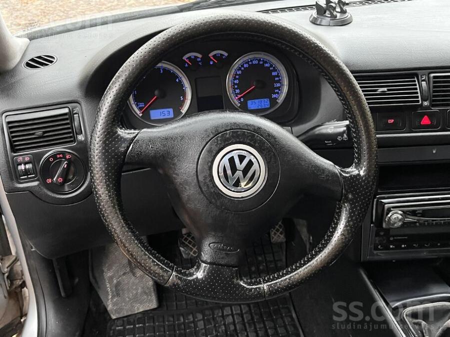 Pelēks Volkswagen Golf 2003 Jelgava, ar dzinēja tilpumu 1.90 L un nobraukumu 350 tūkst. km par 1200 €, foto 9 vietnē AUTOMOTO.COM.LV