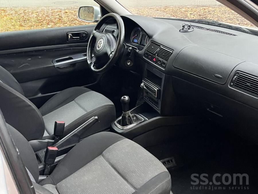 Pelēks Volkswagen Golf 2003 Jelgava, ar dzinēja tilpumu 1.90 L un nobraukumu 350 tūkst. km par 1200 €, foto 11 vietnē AUTOMOTO.COM.LV