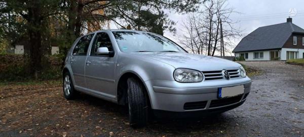 Pelēks Volkswagen Golf 2003 Panevēža, ar dzinēja tilpumu 1.90 L un nobraukumu 270 tūkst. km par 1500 €, foto 2 vietnē AUTOMOTO.COM.LV