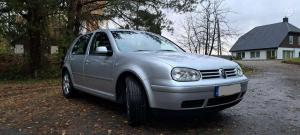 Pelēks Volkswagen Golf 2003 Panevēža, ar dzinēja tilpumu 1.90 L un nobraukumu 270 tūkst. km par 1500 €, foto 3 vietnē AUTOMOTO.COM.LV