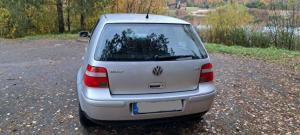 Pelēks Volkswagen Golf 2003 Panevēža, ar dzinēja tilpumu 1.90 L un nobraukumu 270 tūkst. km par 1500 €, foto 5 vietnē AUTOMOTO.COM.LV