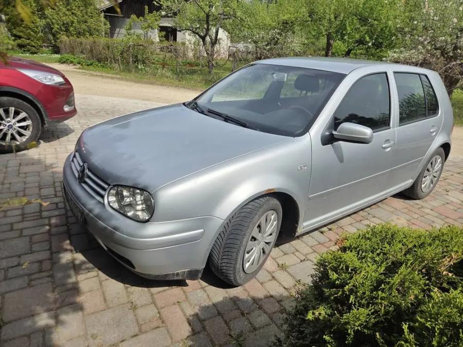 Pelēks Volkswagen Golf 2003 Rīga, ar dzinēja tilpumu 1.90 L un nobraukumu 310 tūkst. km par 950 €, foto 3 vietnē AUTOMOTO.COM.LV