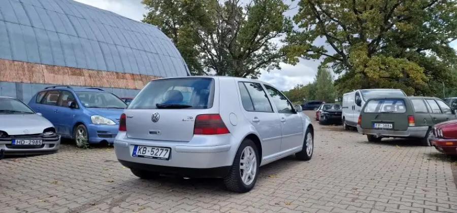 Серый Фольксваген Гольф 2003 в Валмиера, объемом двигателя 1.90 л и пробегом 304 тыс. км за 2000 €, фото 4 на AUTOMOTO.COM.LV