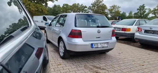 Pelēks Volkswagen Golf 2003 Valmiera, ar dzinēja tilpumu 1.90 L un nobraukumu 304 tūkst. km par 2000 €, foto 5 vietnē AUTOMOTO.COM.LV