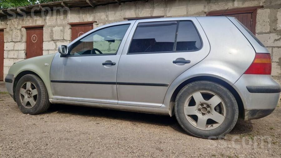 Pelēks Volkswagen Golf 2003 Rīga, ar dzinēja tilpumu 1.90 L un nobraukumu 290 tūkst. km par 620 €, foto 5 vietnē AUTOMOTO.COM.LV